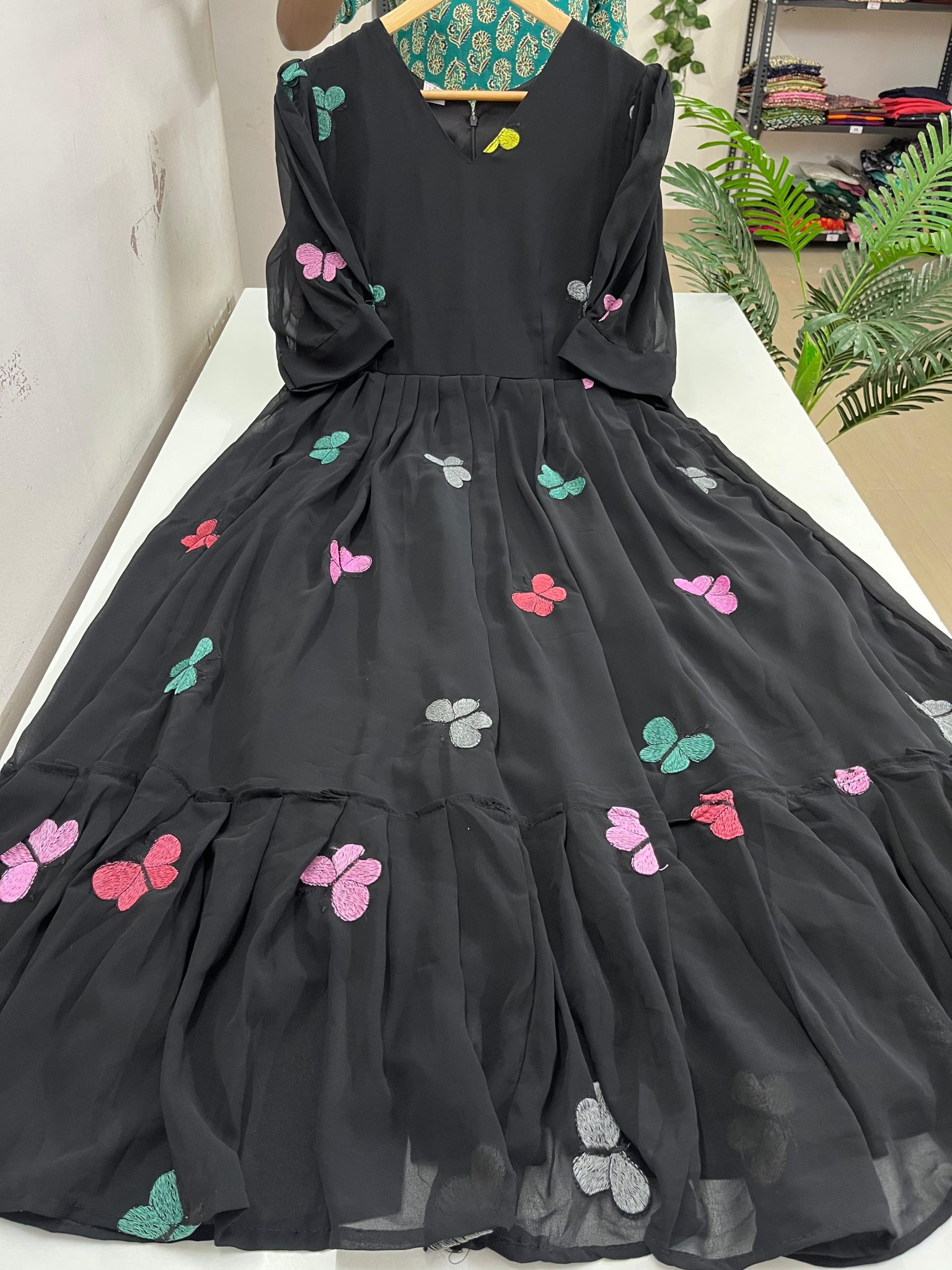 Kurti with pant & Dupatta – sharanzclothingstore.com